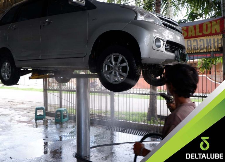 Cuci Hidrolik Mobil: Dampak yang Perlu Diketahui - Deltalube